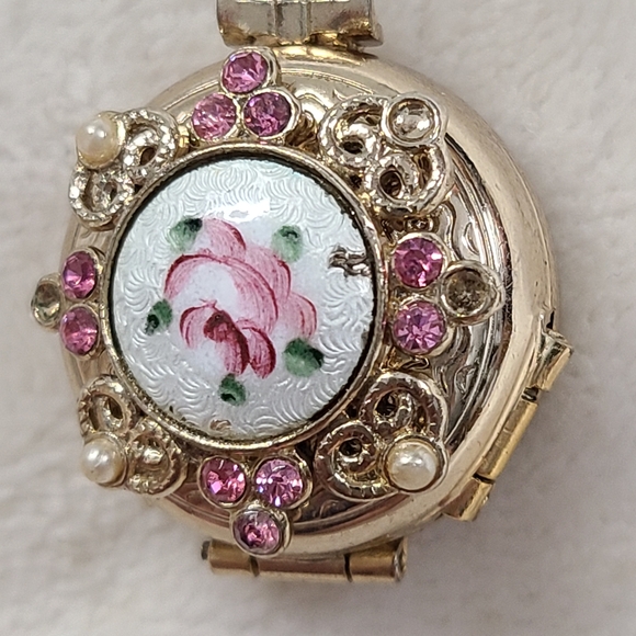 Coro | Jewelry | Vintage Coro Gold Tone Guilloche Floral Locket | Poshmark